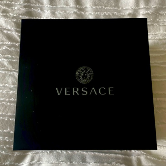 Versace | Other | Gorgeous Versace Perfume Set Comes In A Gift Box ...